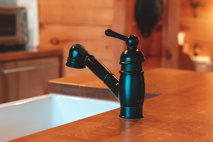 6 Kitchen Faucet Trends Your Customers will Love in 2022
