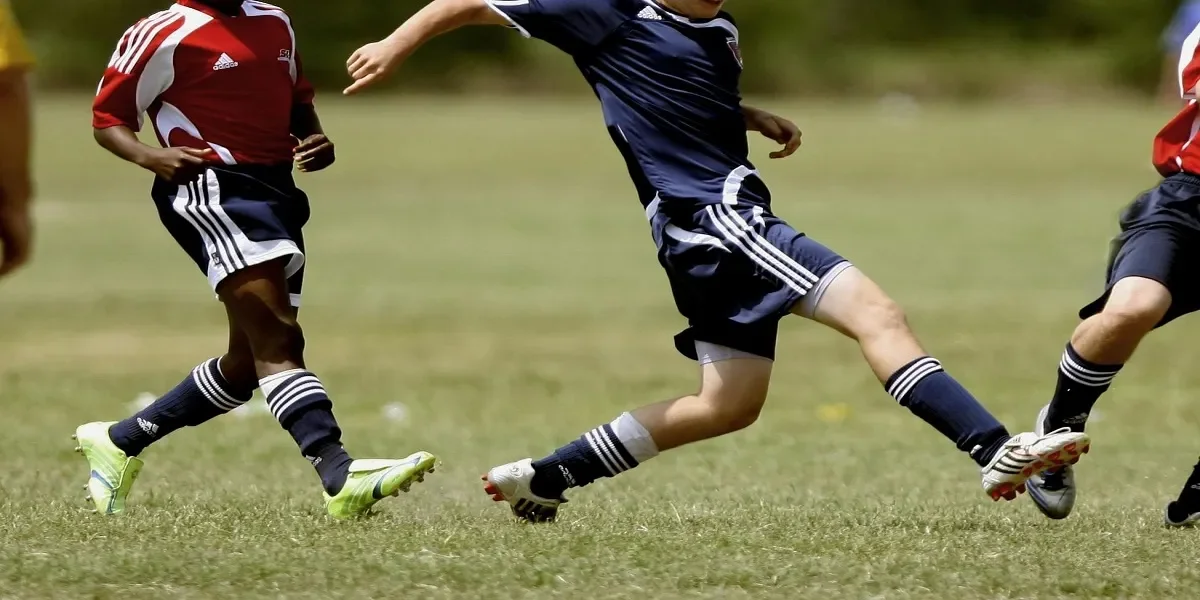 4 Fresh Blokecore Trends With Positive Jersey Vibes