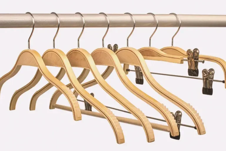 Elevate Your Closet in 2024: A Guide to Selecting Premium Wooden Hangers
