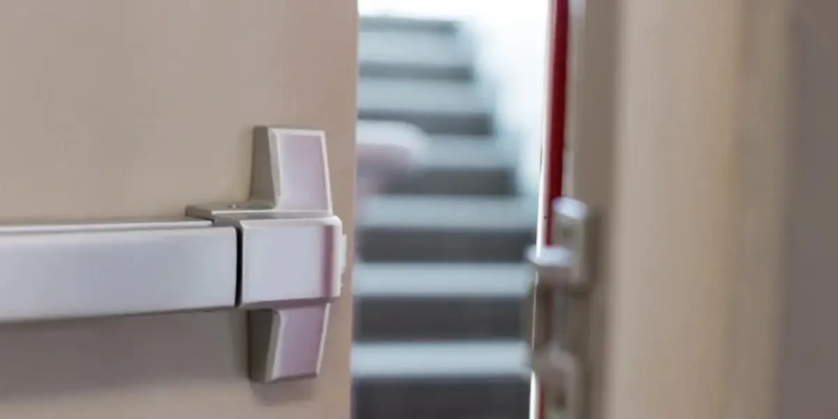 How to Choose the Right Panic Bar for Safe Panic Doors