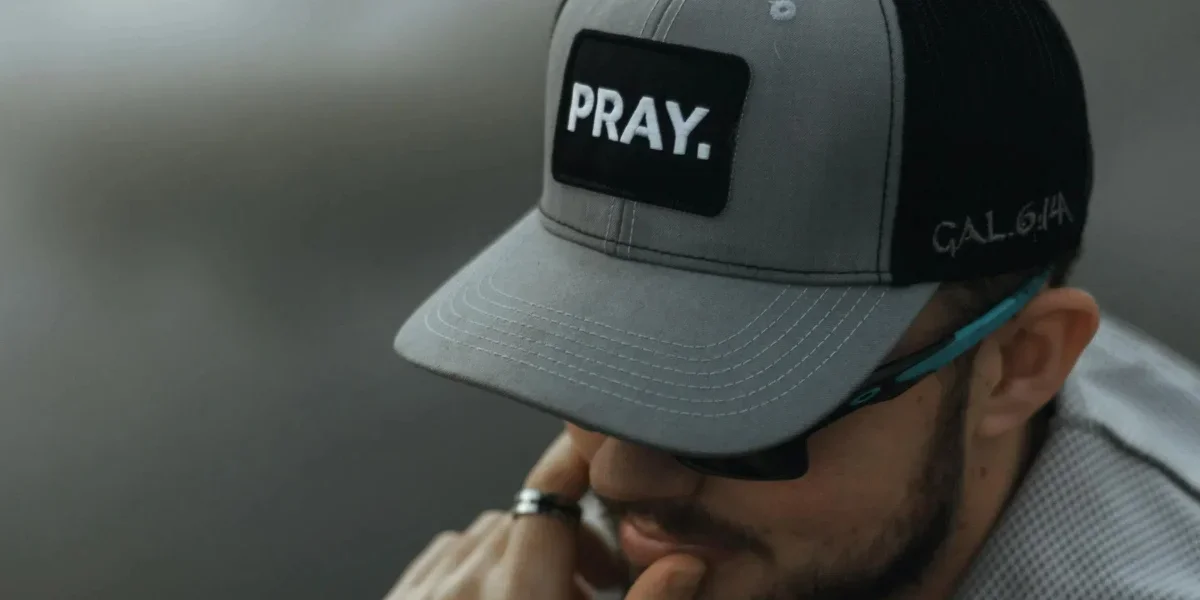 Trucker vs. Baseball Caps: A Buyer’s Guide
