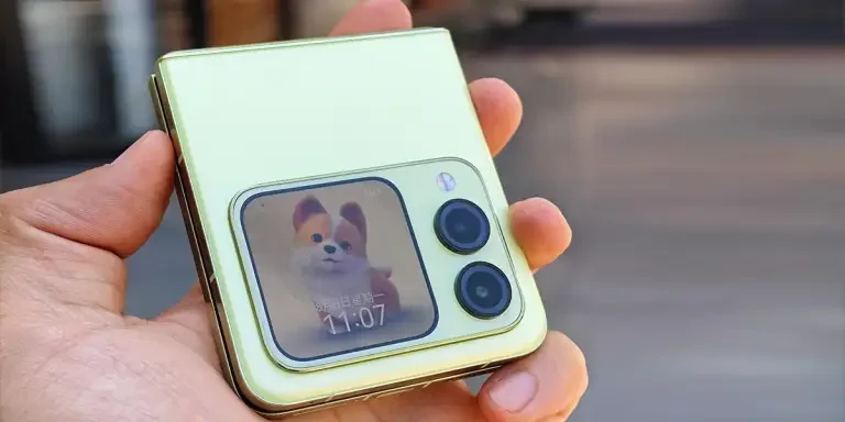 Huawei Nova Flip Hands-on Experience: A Stylish and Slim Flip Phone for ...