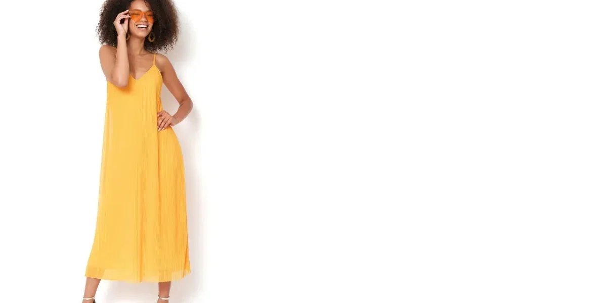 Plisse Dresses: The Elegant Trend Taking Over the Fashion World