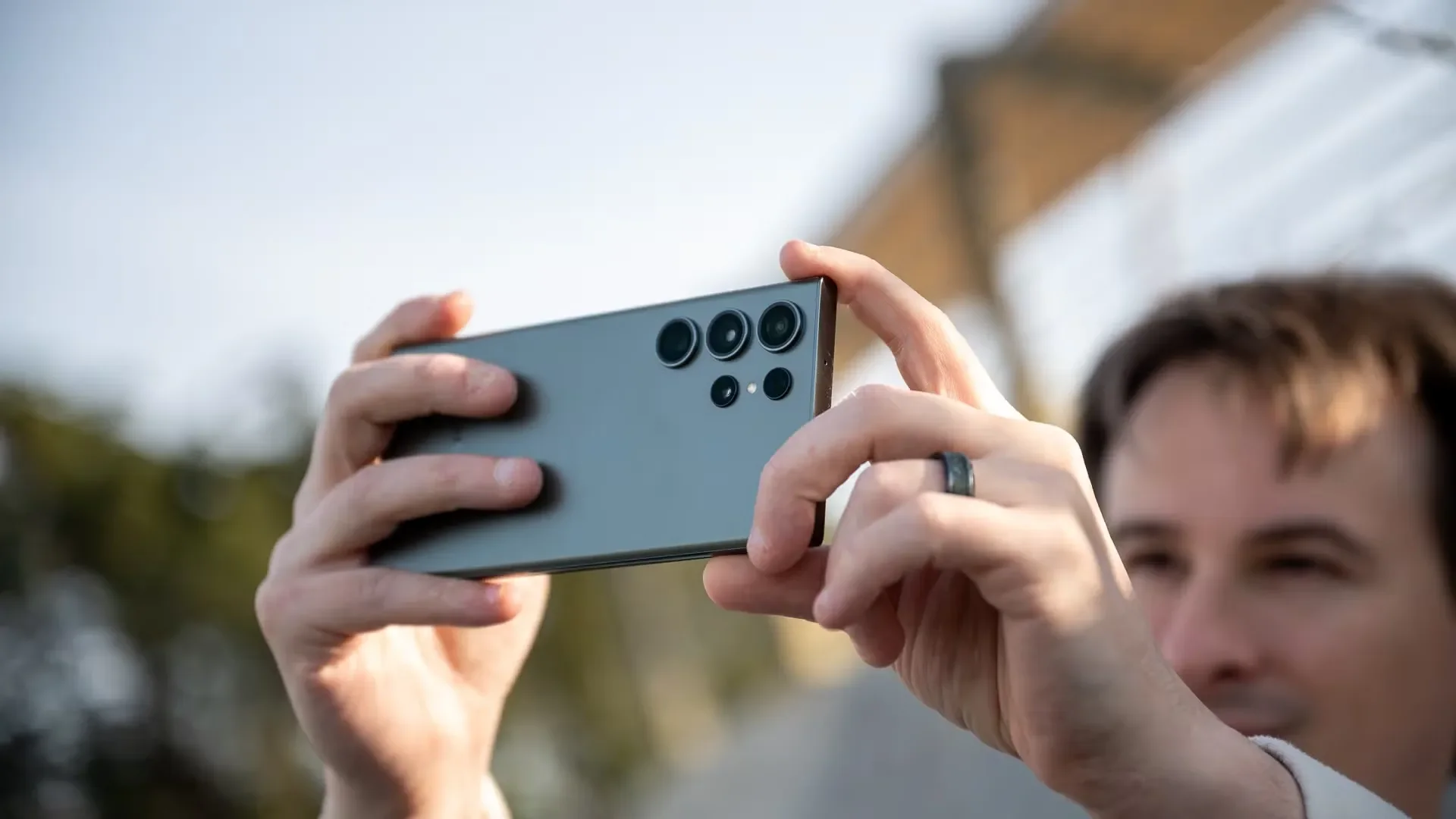 Samsung’s New Battle: Fighting Fake Galaxy Phones