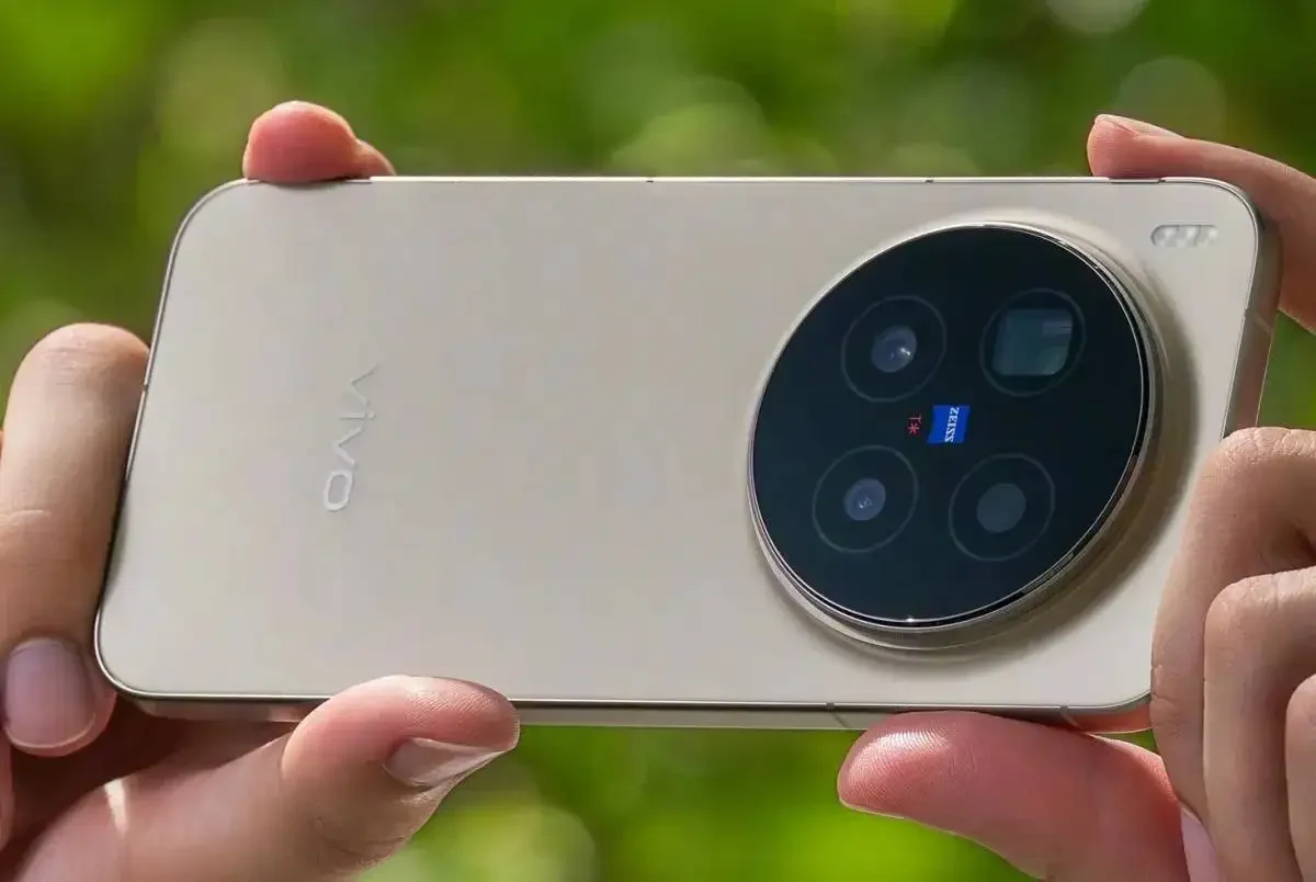 Vivo Unveils X300 Pro and X300: Dimensity 9500, Bigger Cameras, Smarter ...