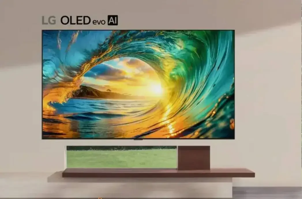 Lg Oled Evo W6: the 9mm "wallpaper" Returns