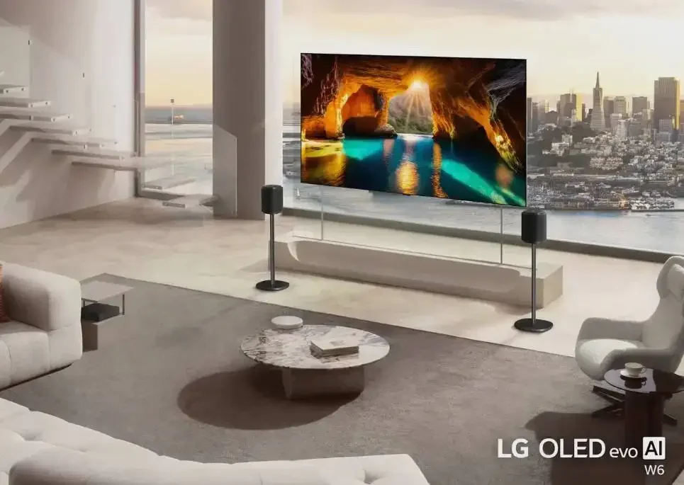Lg Oled Evo W6: the 9mm "wallpaper" Returns